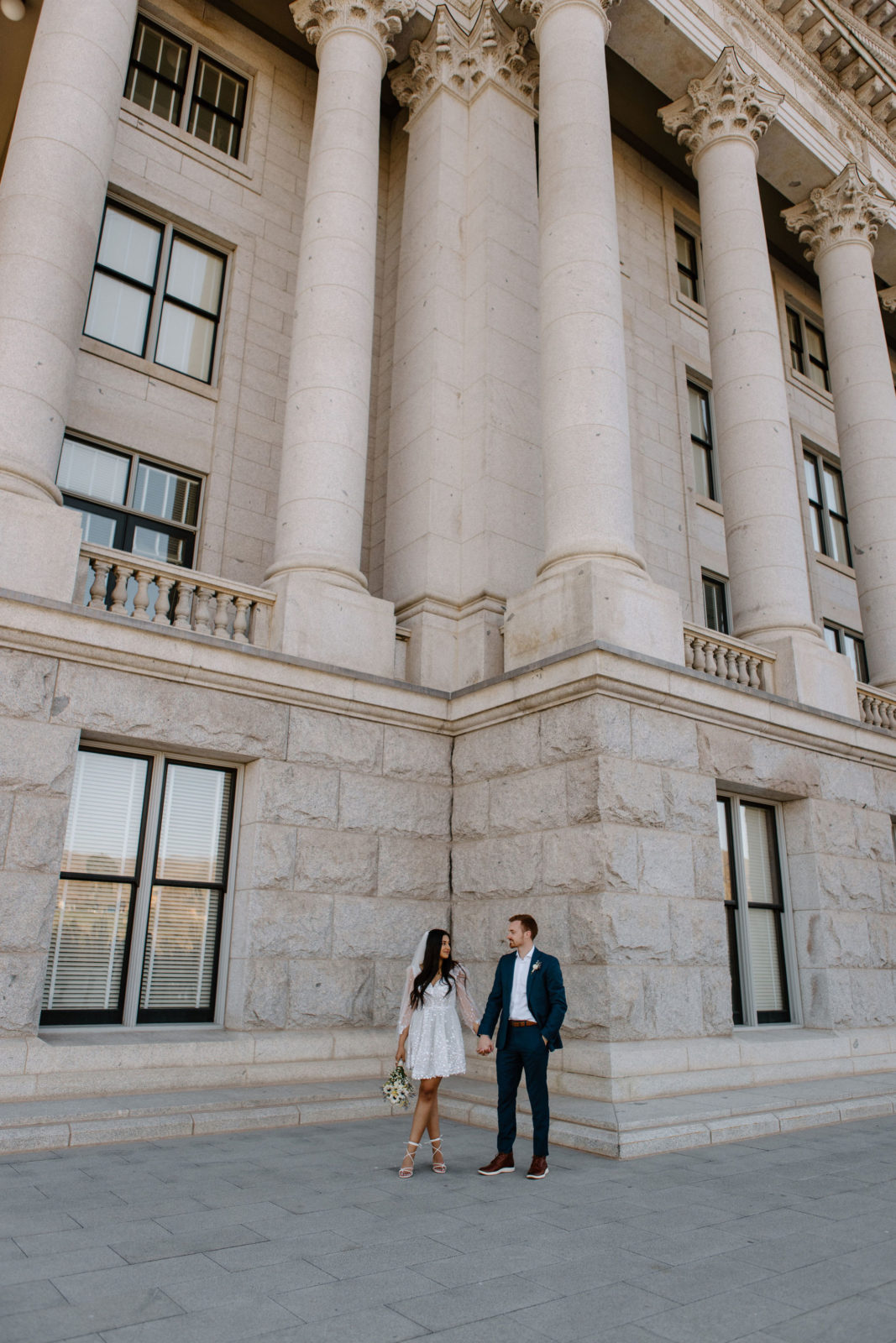 How to Courthouse Elope in Alabama | merrymomentsphotographyllc.com